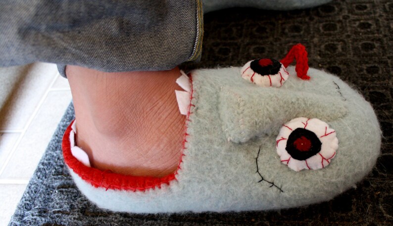 PDF Waking Dead Felted Slipper Knitting Pattern - Etsy PDF Waking Dead Felted Slipper Knitting Pattern - Etsy