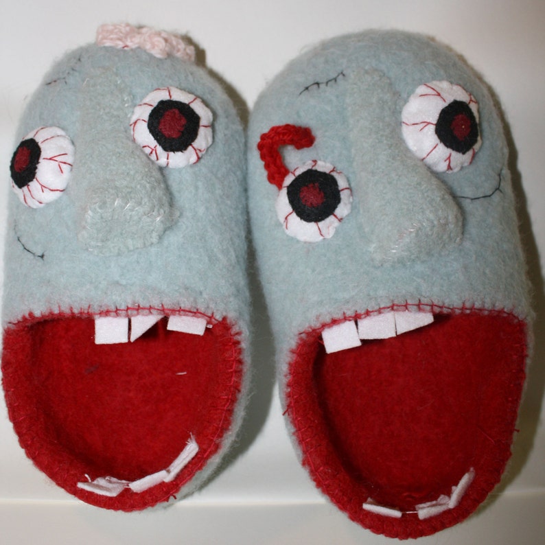 PDF Waking Dead Felted Slipper Knitting Pattern - Etsy PDF Waking Dead Felted Slipper Knitting Pattern - Etsy