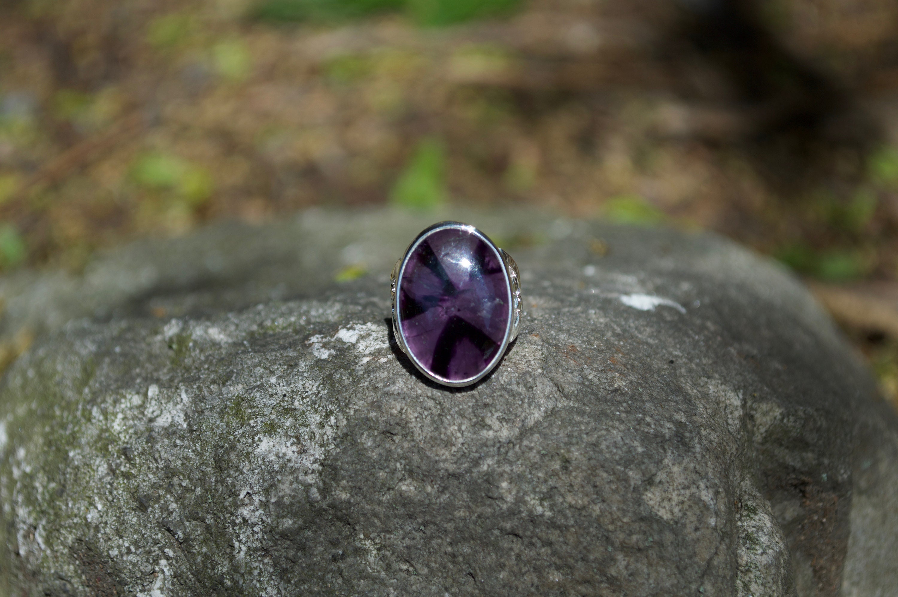 Trinity Knot Atomic Amethyst Stone Ring // Atomic Amethyst | Etsy