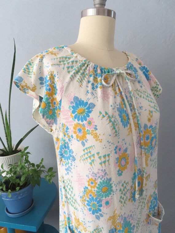1960s blue & yellow floral terry cloth nightgown hous… - Gem