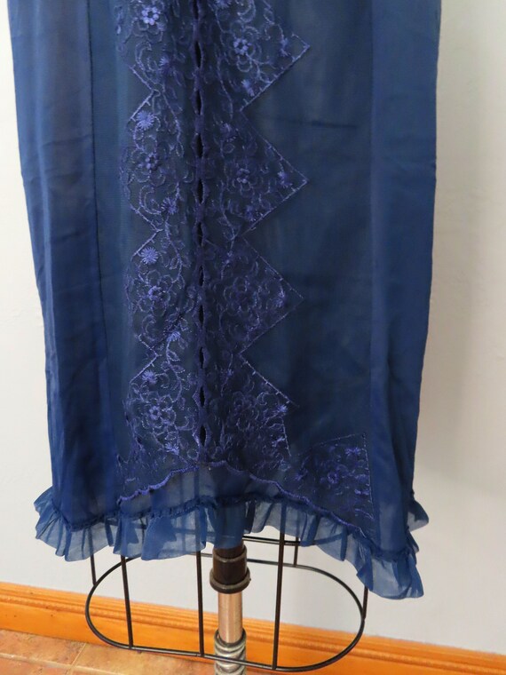 1970s navy lace ruffle half slip | womens medium | sl… - Gem