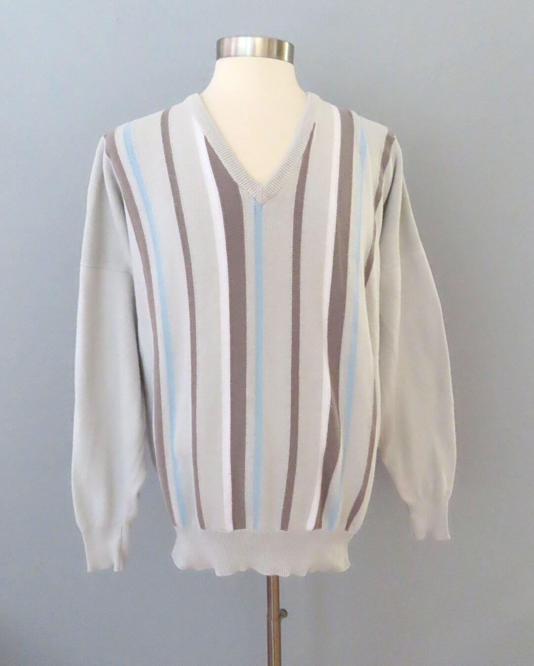 1970s Alan Paine Cotton Knit Sweater: Gray Striped V-neck, Made in ...