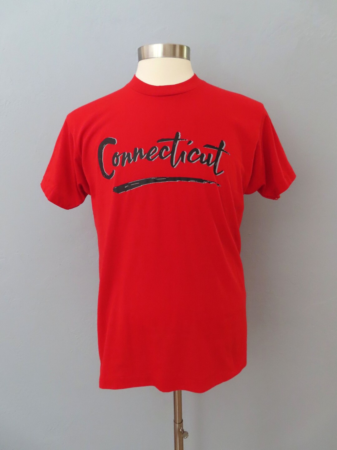 1990s Red Connecticut T-shirt | Mens Medium Womens Large | Red Graphic ...