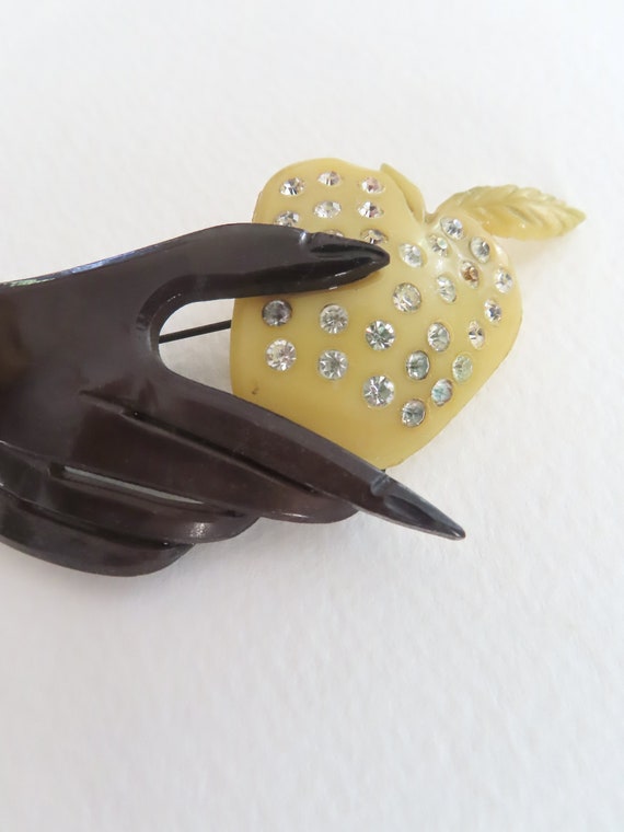 1940s iconic figural hand rhinestone brooch | resin g… - Gem