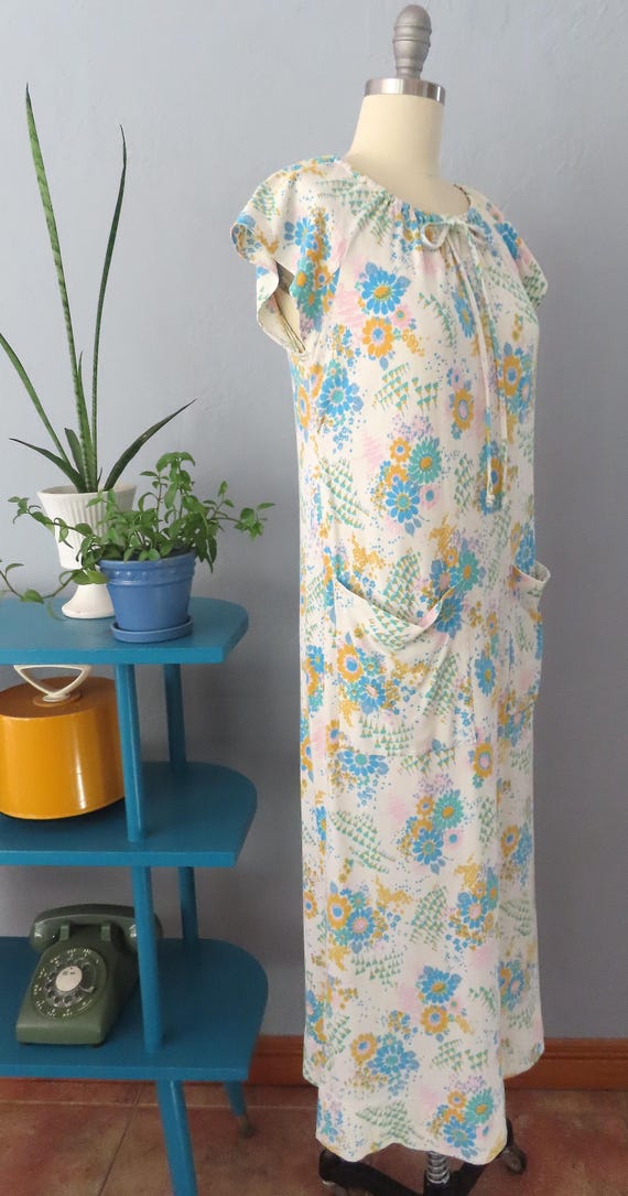 1960s blue & yellow floral terry cloth nightgown hous… - Gem