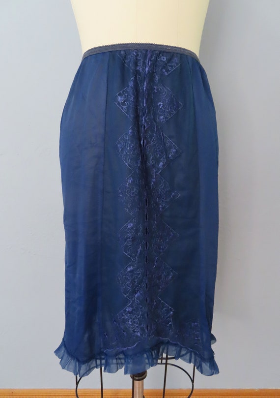 1970s navy lace ruffle half slip | womens medium | sl… - Gem