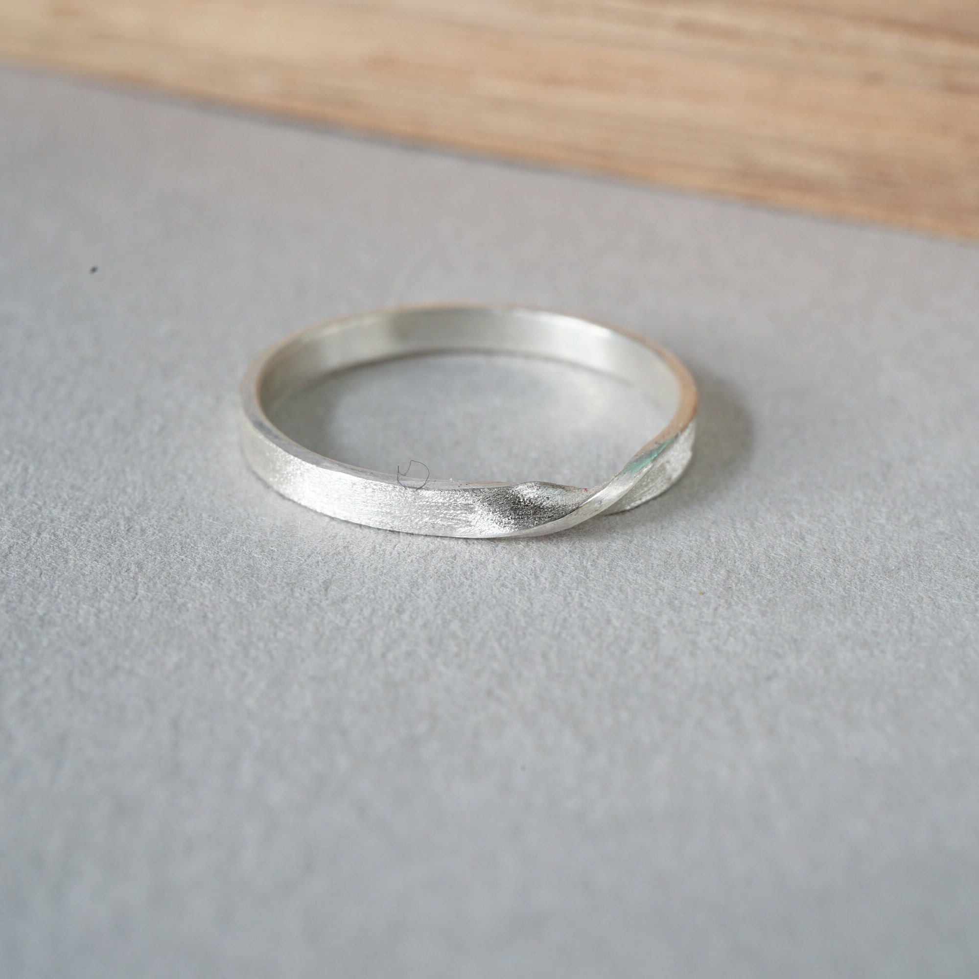Dainty Mobius Twist Ring, Handmade Infinity Band - Etsy
