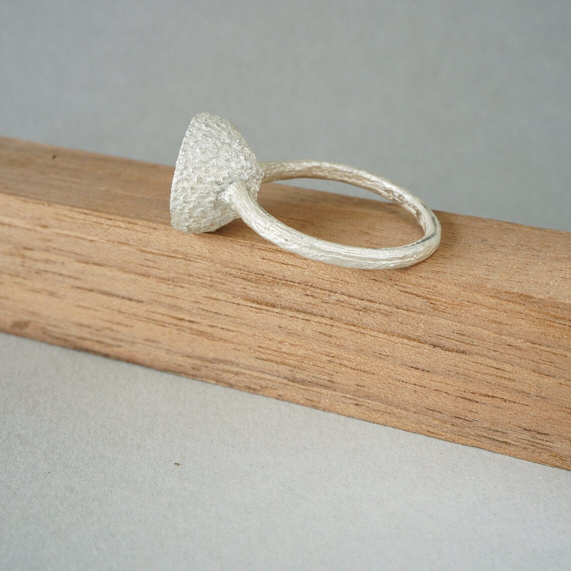 Silver Acorn Cupule Ring, Oak Twig Band, Nature Jewelry - Etsy
