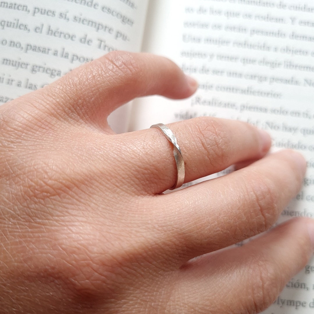 Mobius Ring. Moebius Infinity Ring for Women. Mobius Ring for Men ...