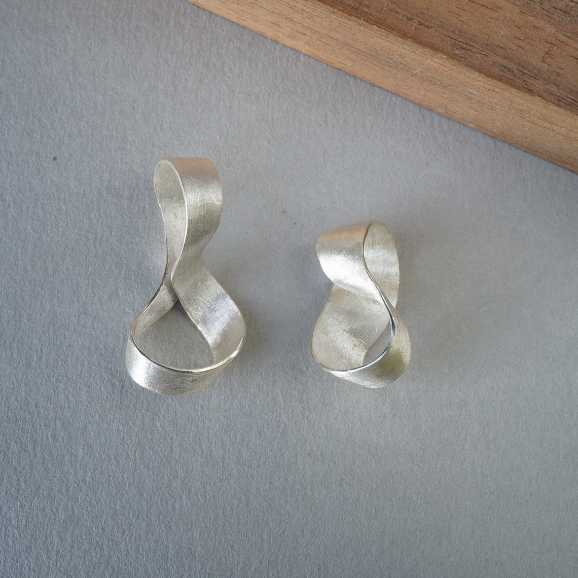 Small Mobius strip pendant in sterling silver. Möbius pendant. | Etsy