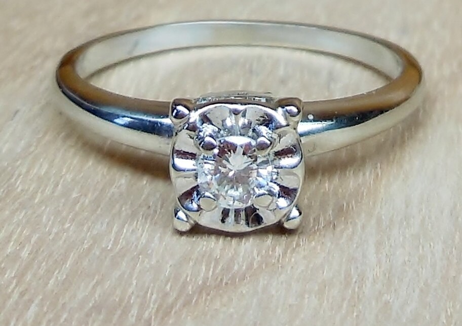 Vintage .15ct Diamond 14k White Gold Engagement Ring Unique | Etsy