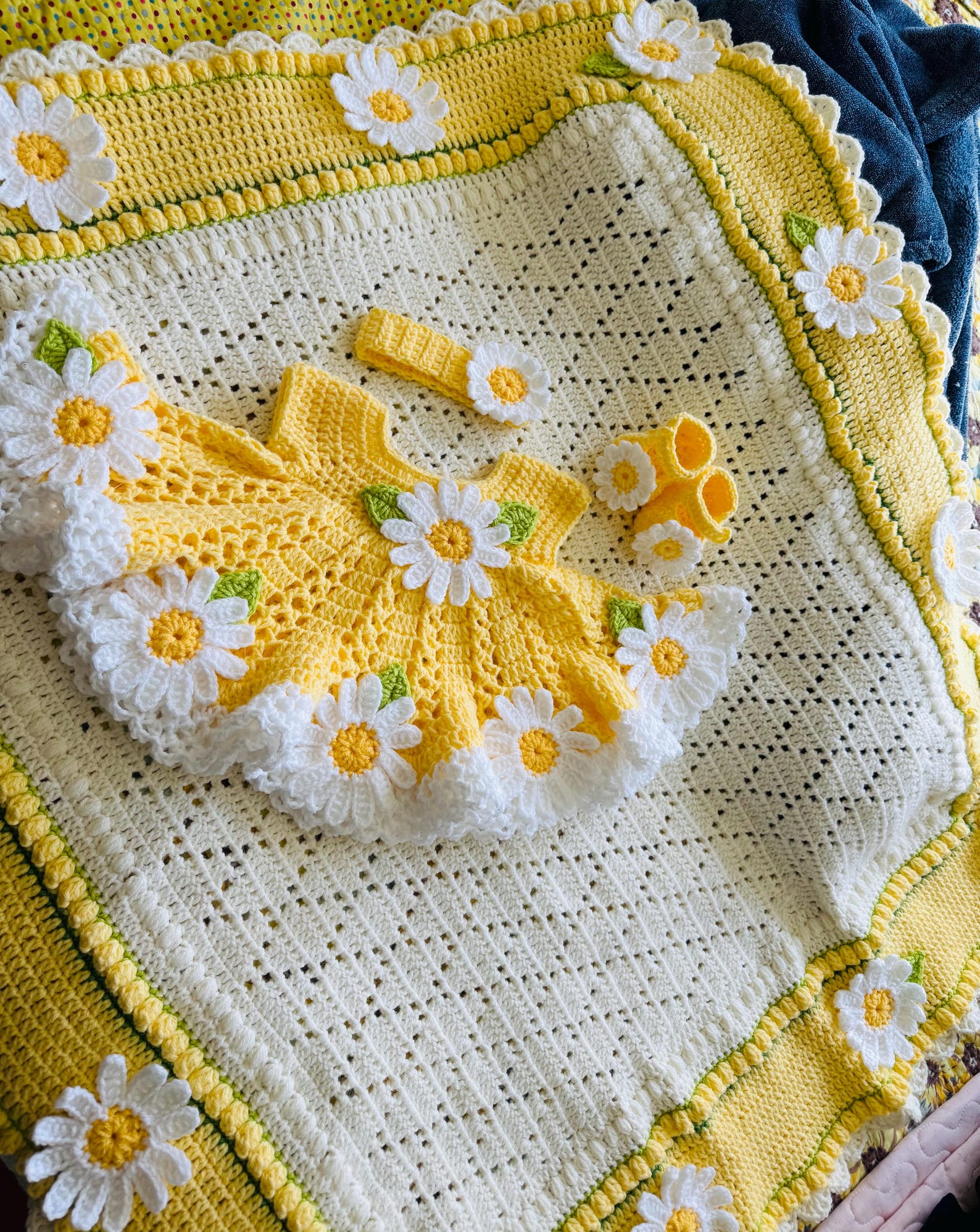 Beautiful Crochet Yellow Daisy Set With Blanket, Fits Newborn to Six ...