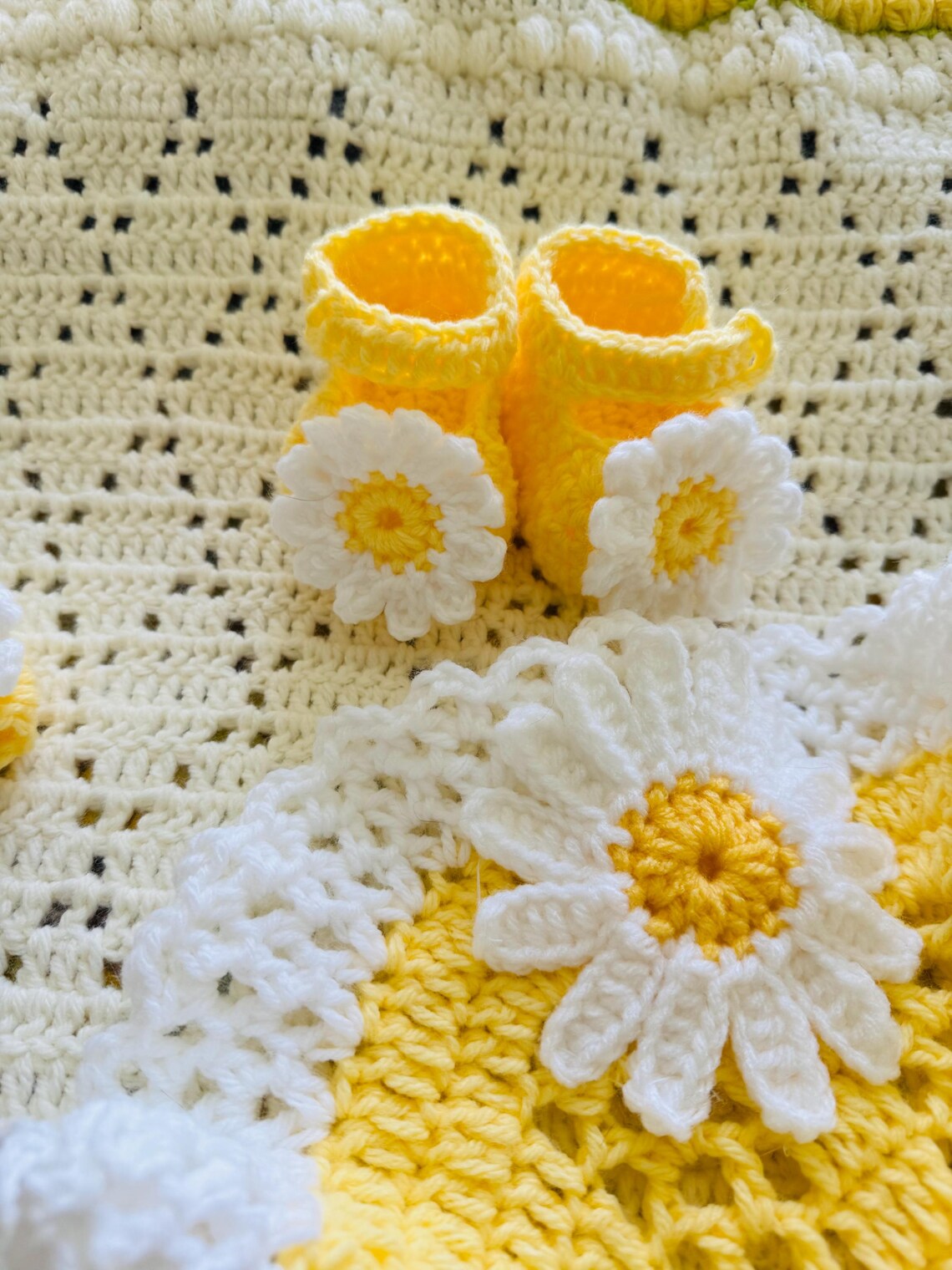 Beautiful Crochet Yellow Daisy Set With Blanket, Fits Newborn to Six ...