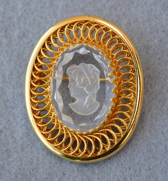 Vintage Reverse Carved Intaglio Glass CAMEO Hinged Cu… - Gem