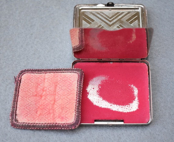 Victorian Style Compact Vintage Collectible - Gem