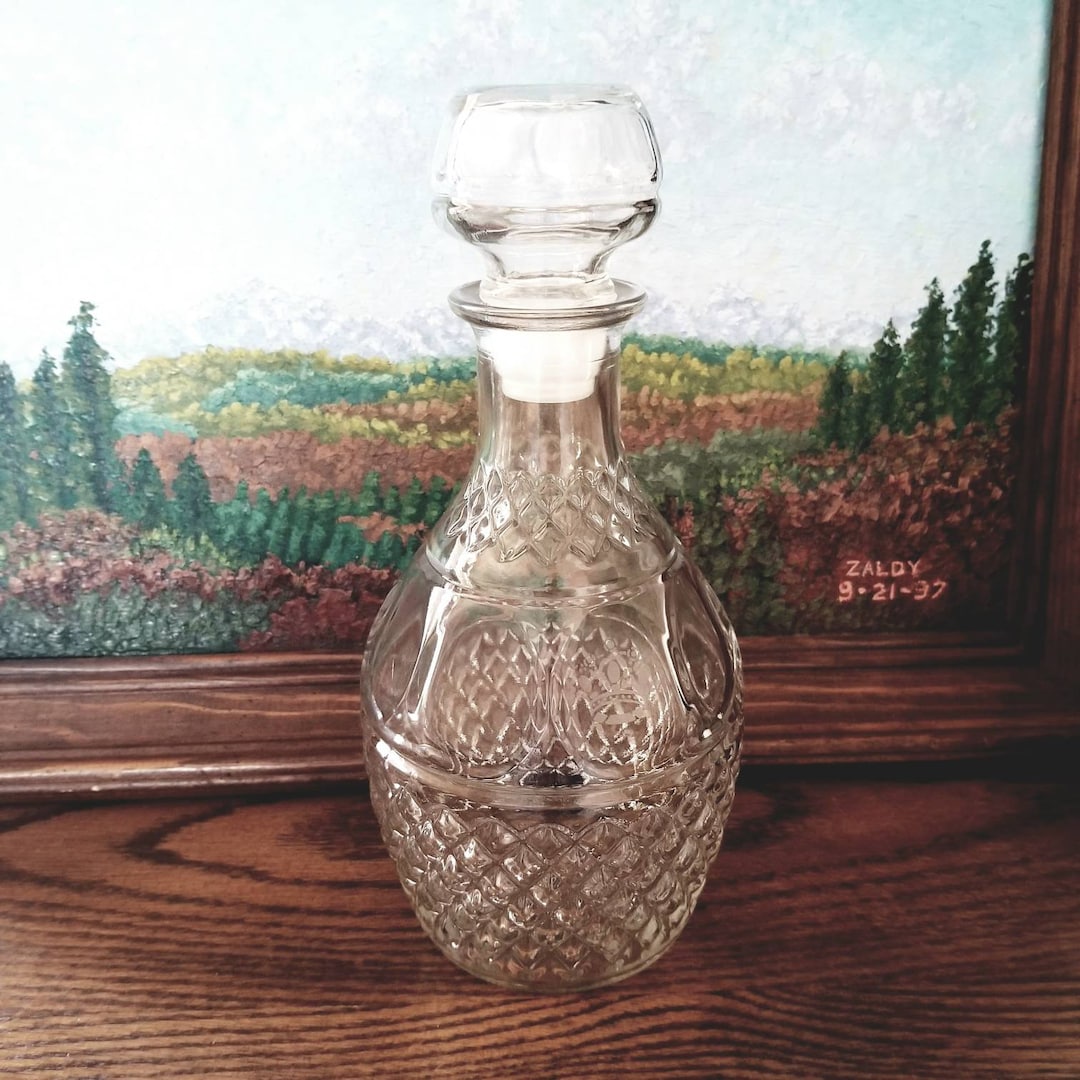 Vintage Clear Glass Decanter With Stopper, Diamond & Egg Design Wine ...