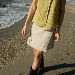 Jess Pickle Checks Linen Top - V-neck Sleeveless Top - Loose Silhouette ...