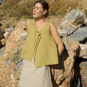 Jess Pickle Checks Linen Top - V-neck Sleeveless Top - Loose Silhouette ...