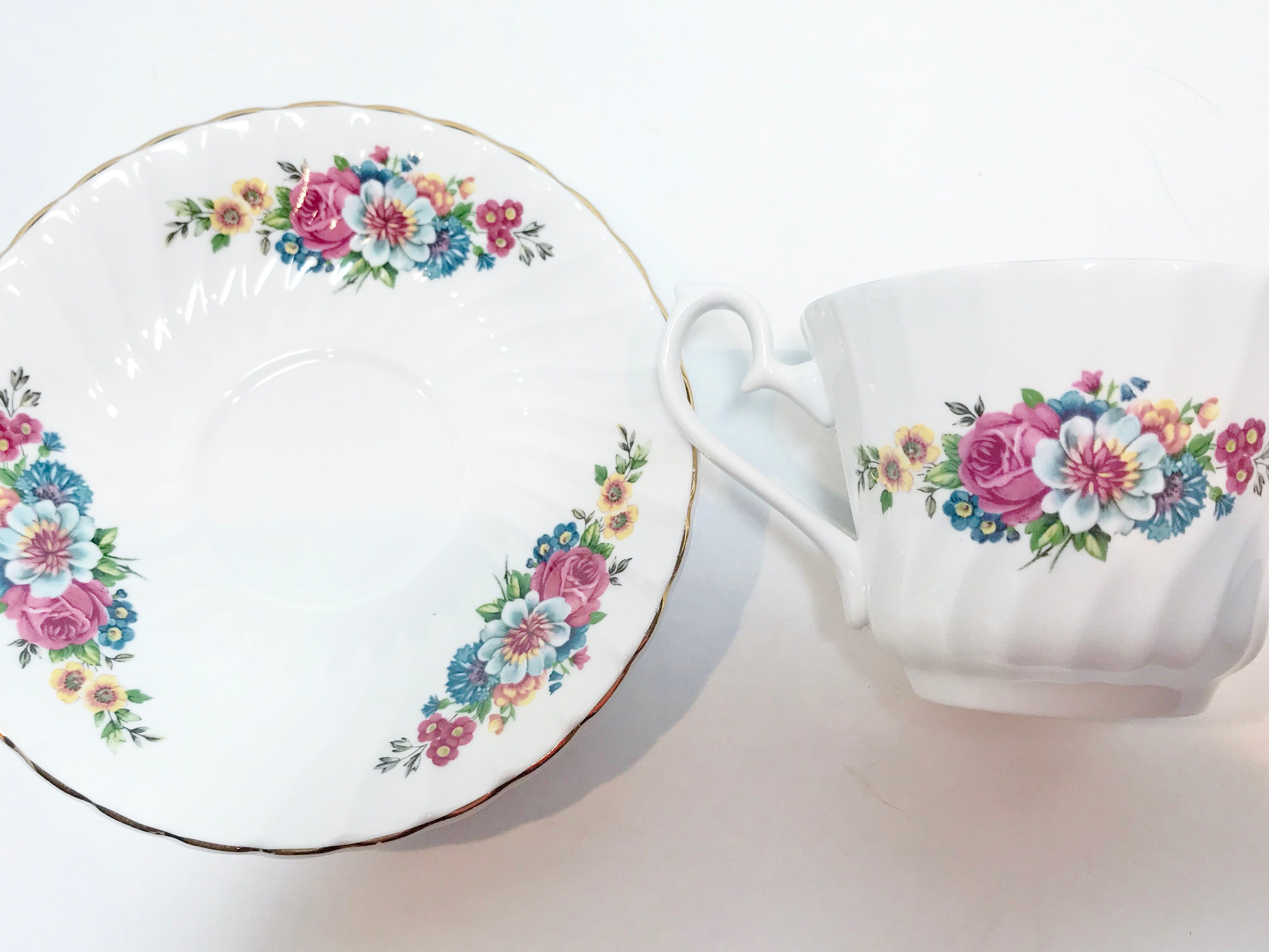 HM Royal Sutherland Teacup and Saucer, Floral Tea Cup, English Bone ...