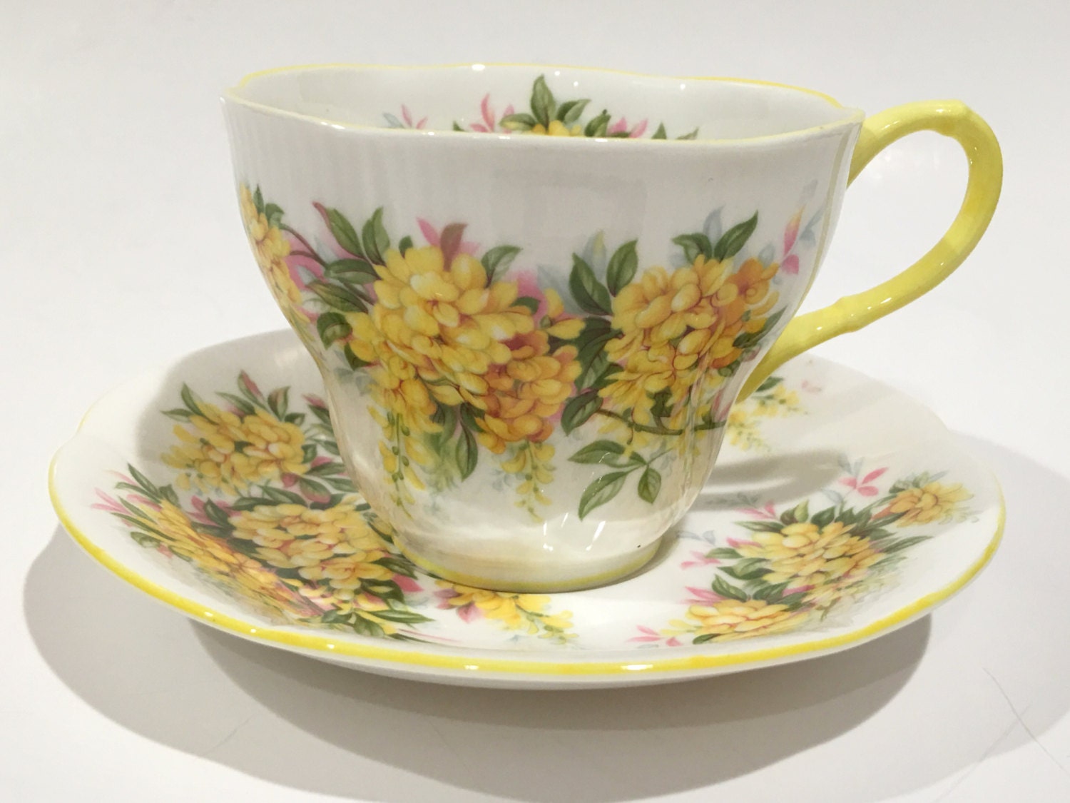 Yellow Laburnum Royal Albert Tea Cup and Saucer, Antique Tea Cups, Tea ...