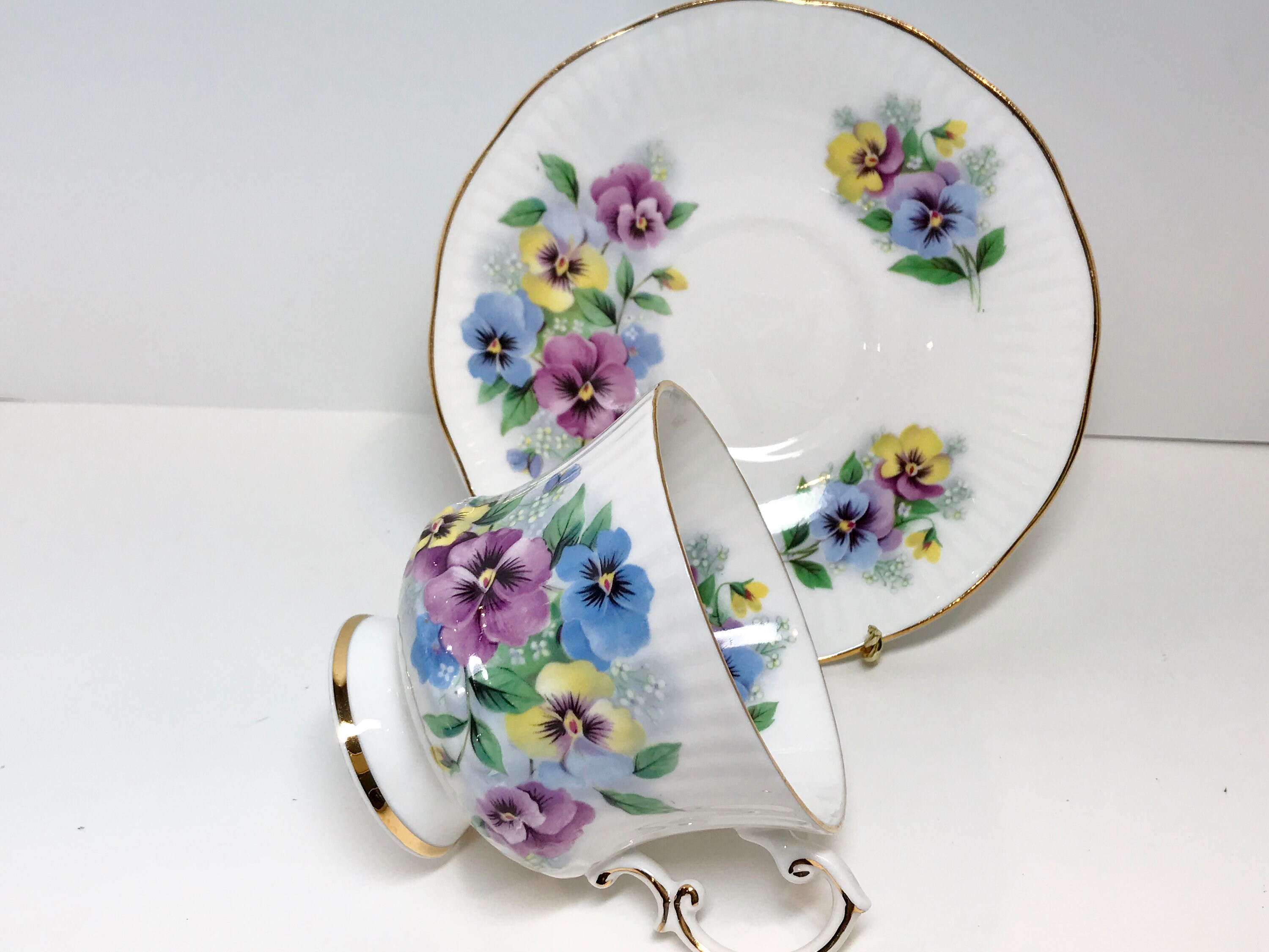 Pansy Tea Cup and Saucer, Elizabethan Tea Cup, Antique Teacups, Vintage ...