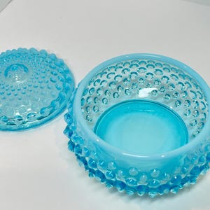 Fenton Hobnail Box , Round Puff Box With Lid , Aqua and White Hobnail ...