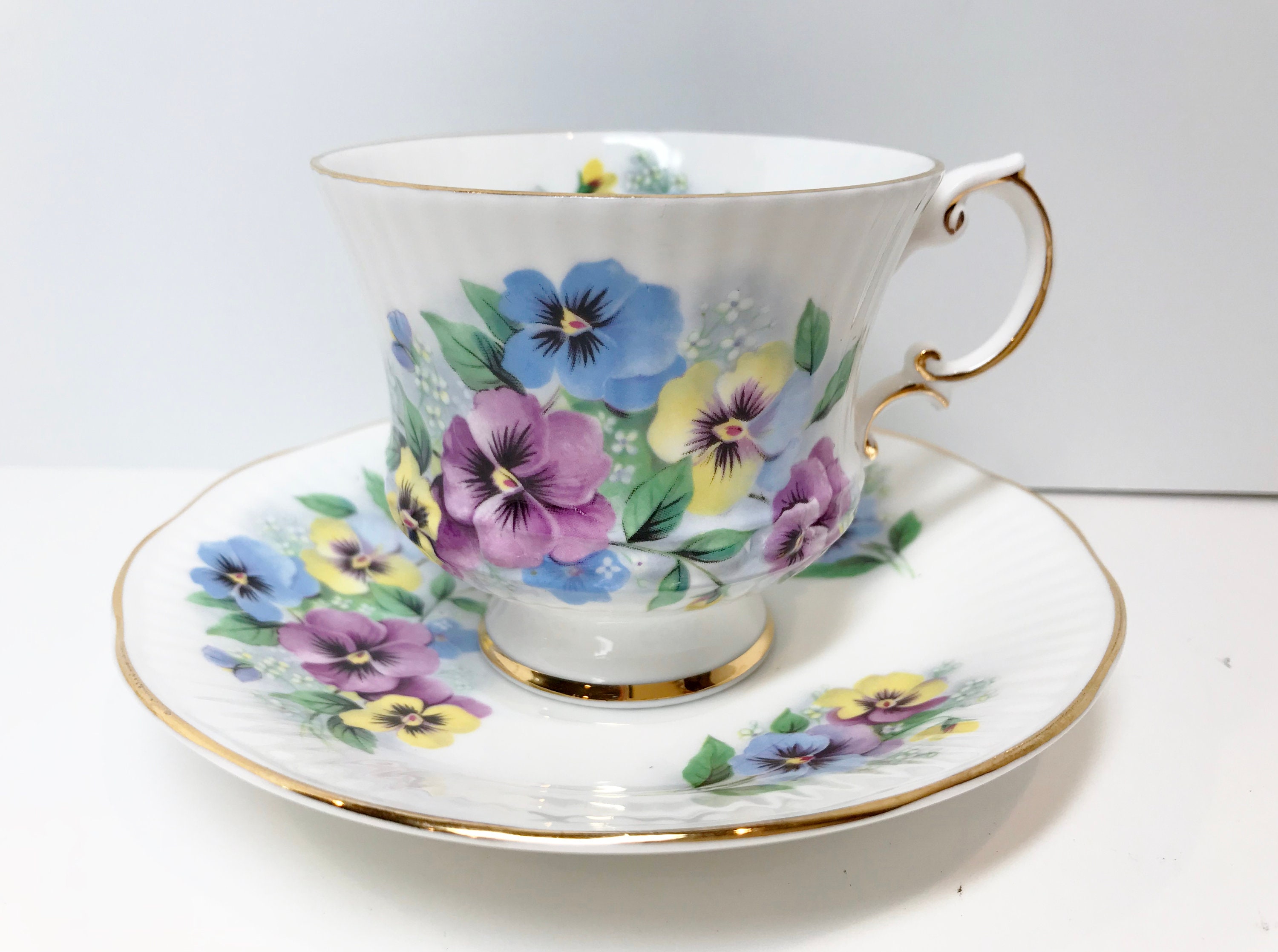 Pansy Tea Cup and Saucer, Elizabethan Tea Cup, Antique Teacups, Vintage ...