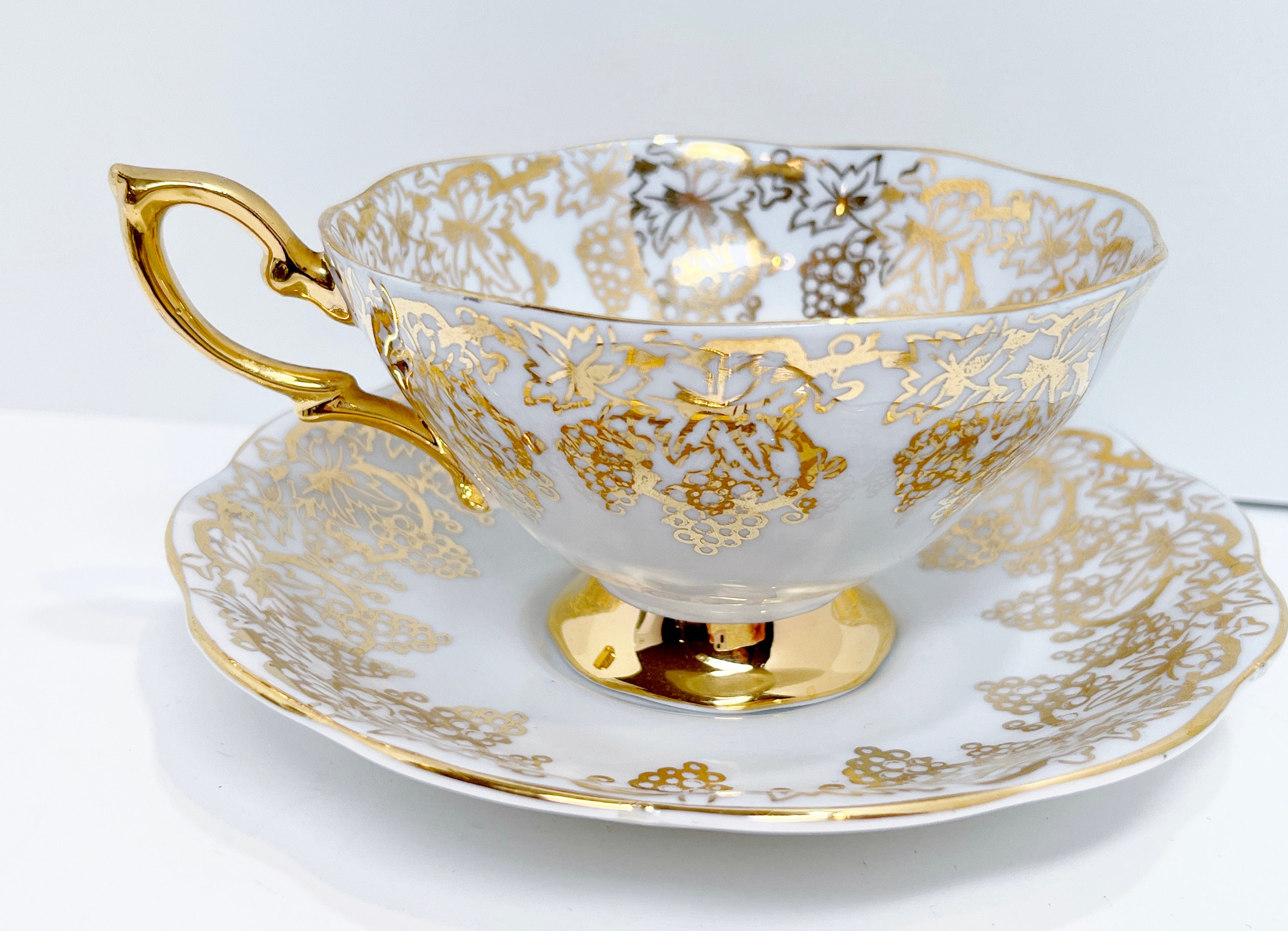 Royal Standard Teacup and Saucer , Grape Teacups , Vintage Teacup ...