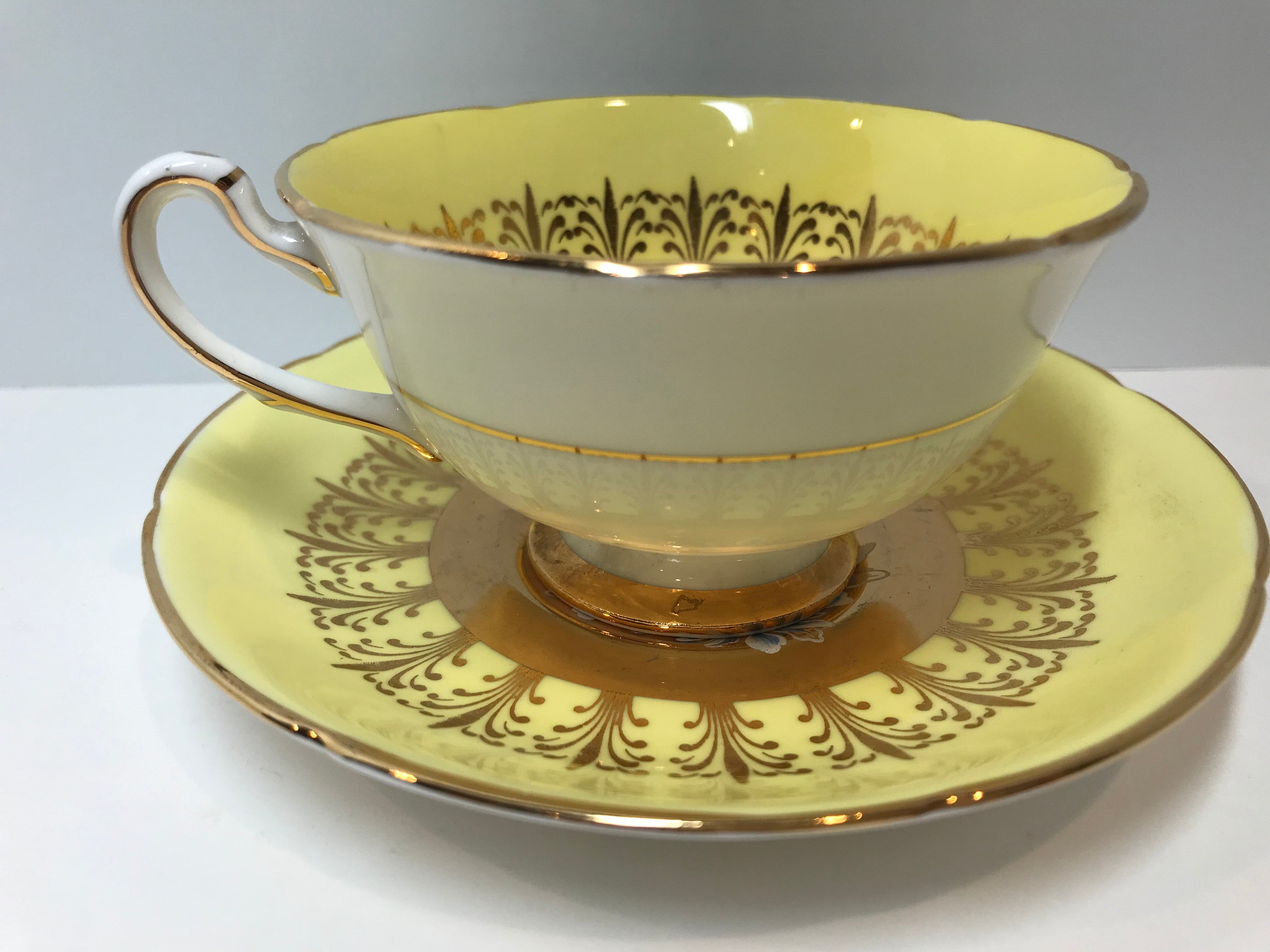 Gold Royal Grafton Tea Cup and Saucer, Antique Tea Cups Vintage ...