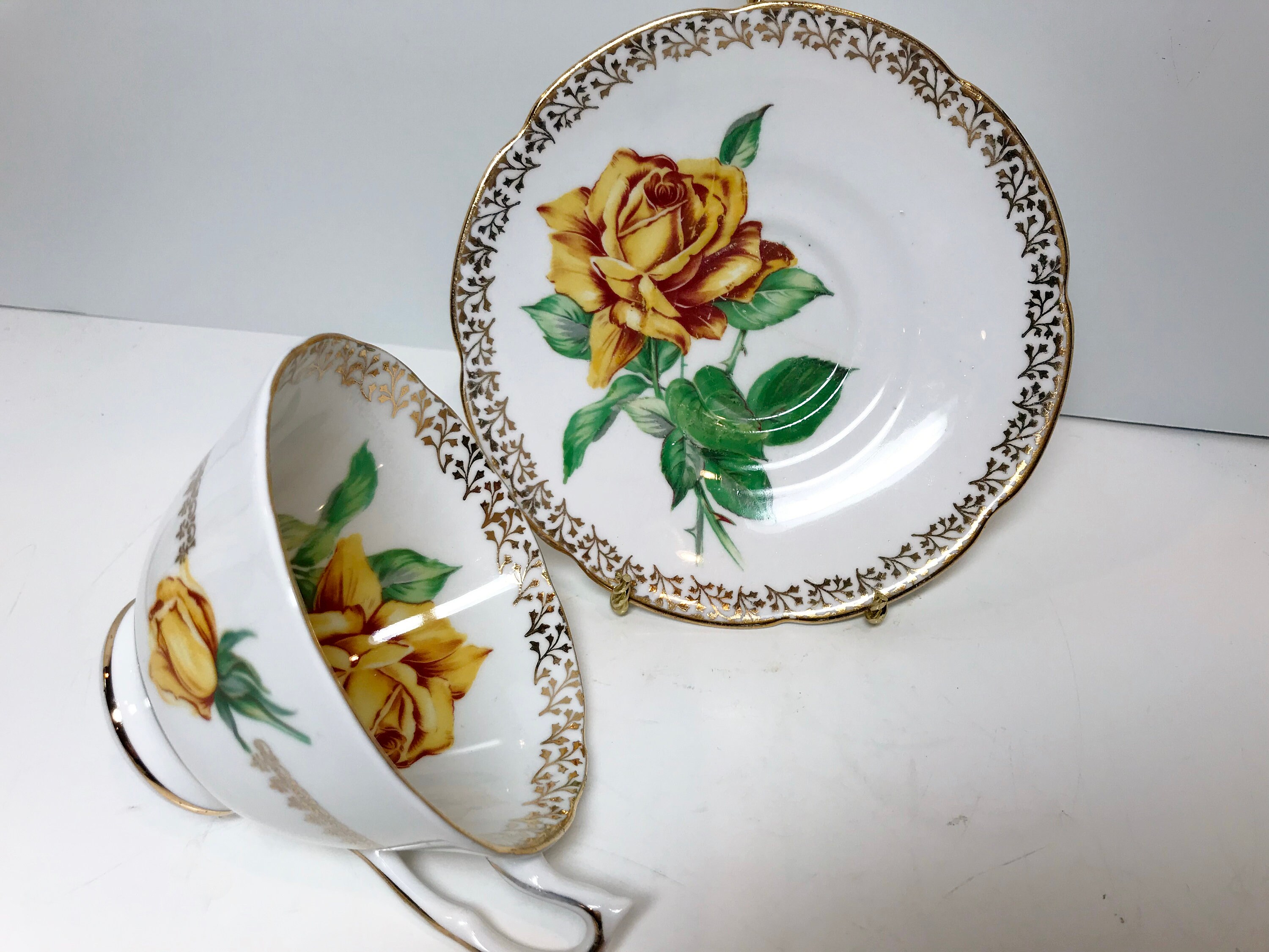 Yellow Rose Collingwoods Tea Cup and Saucer, Golden Rose Pattern ...