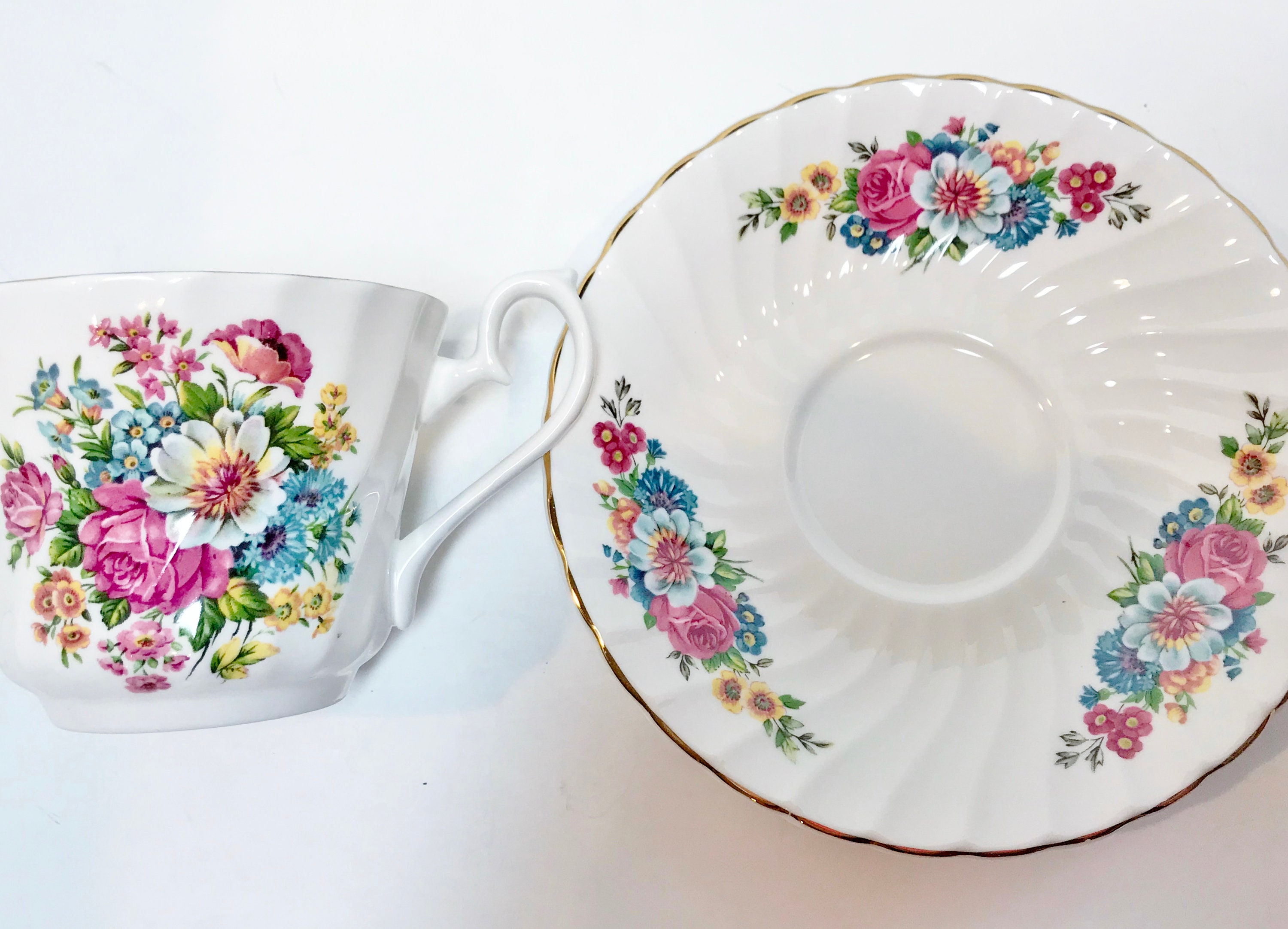 HM Royal Sutherland Teacup and Saucer, Floral Tea Cup, English Bone ...