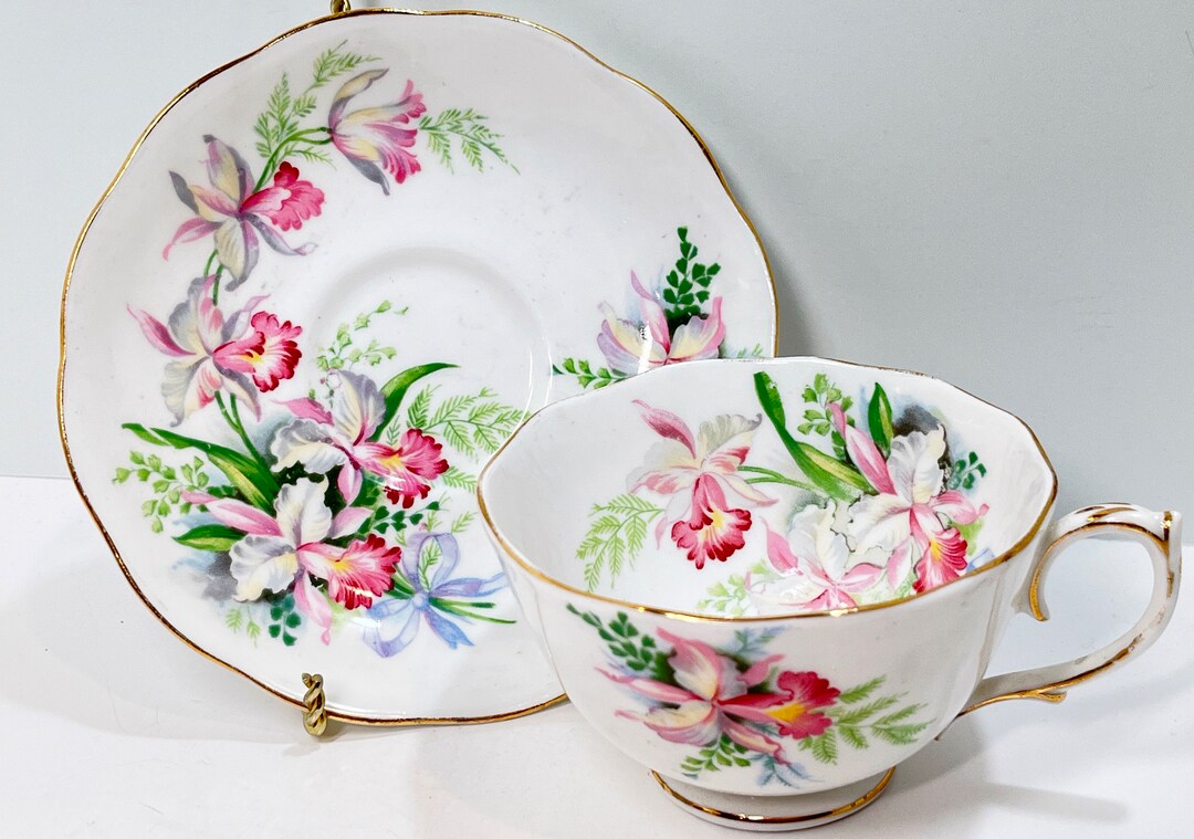 Roslyn Teacup and Saucer , Orchid Teacup , Sweet Romance Pattern ...