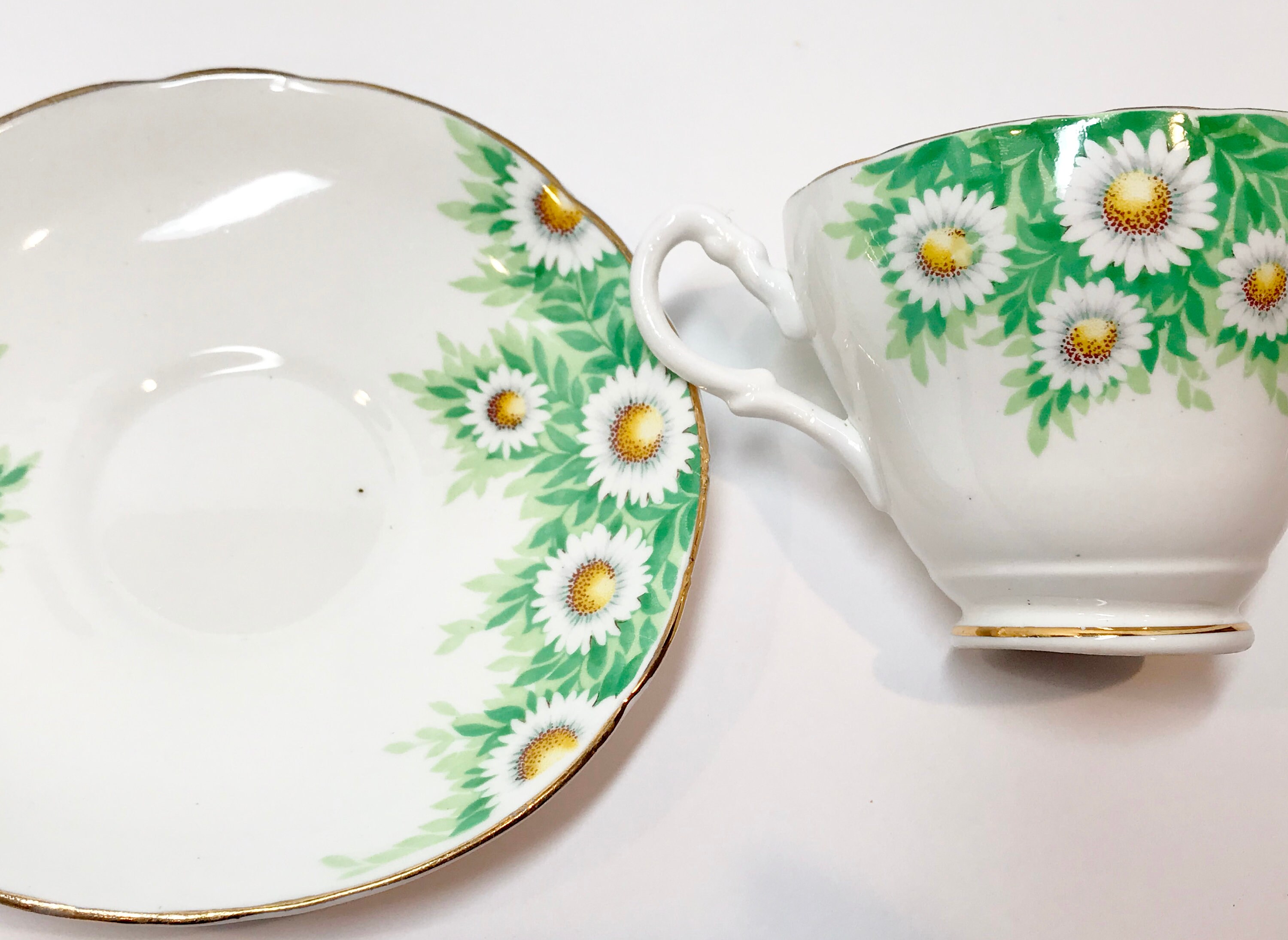 Daisy Teacup and Saucer, Floral Teacups, Antique Teacups Vintage ...