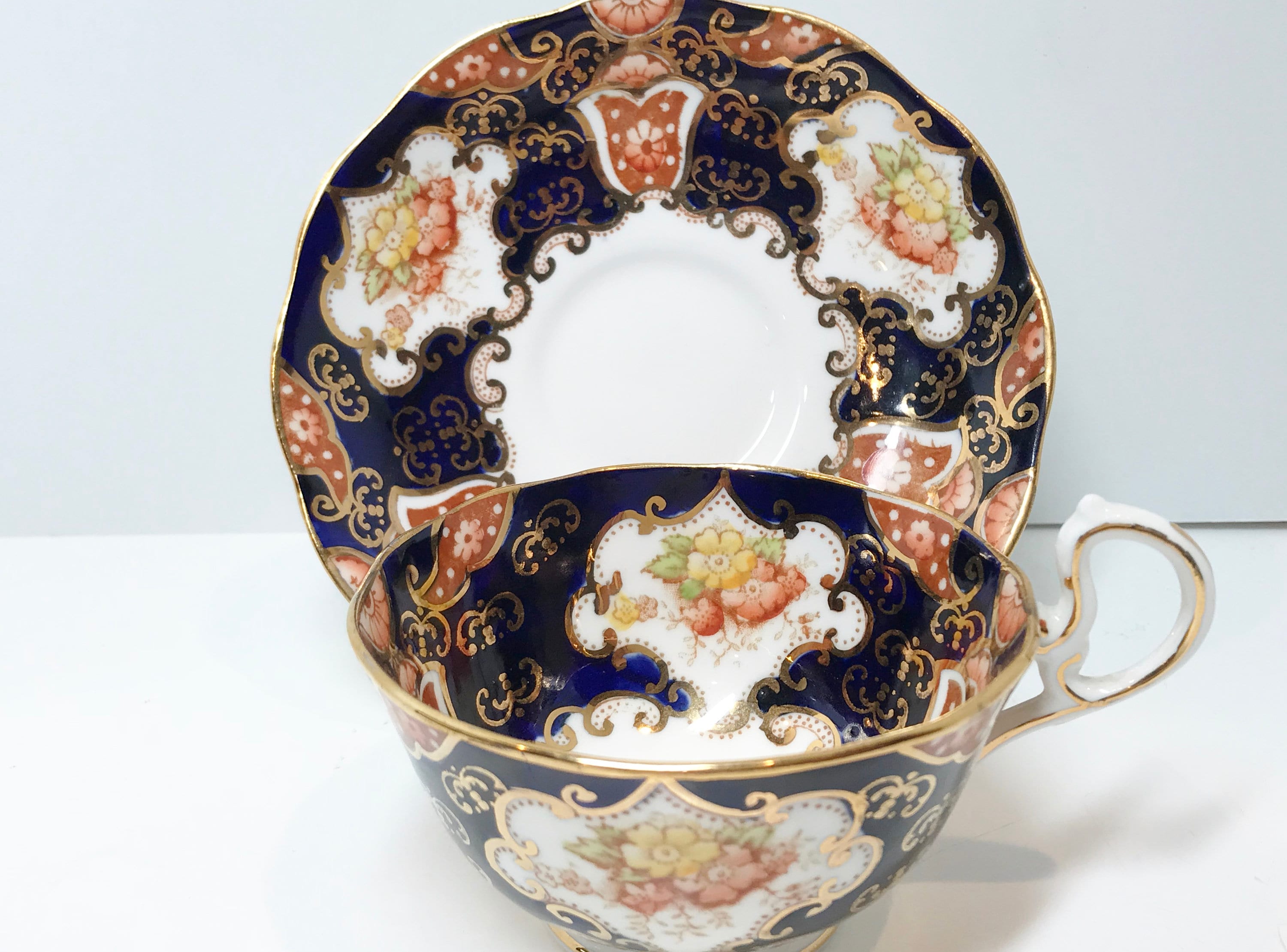 Exquisite Royal Albert Teacup and Saucer, Heirloom Tea Cup, Bone China ...