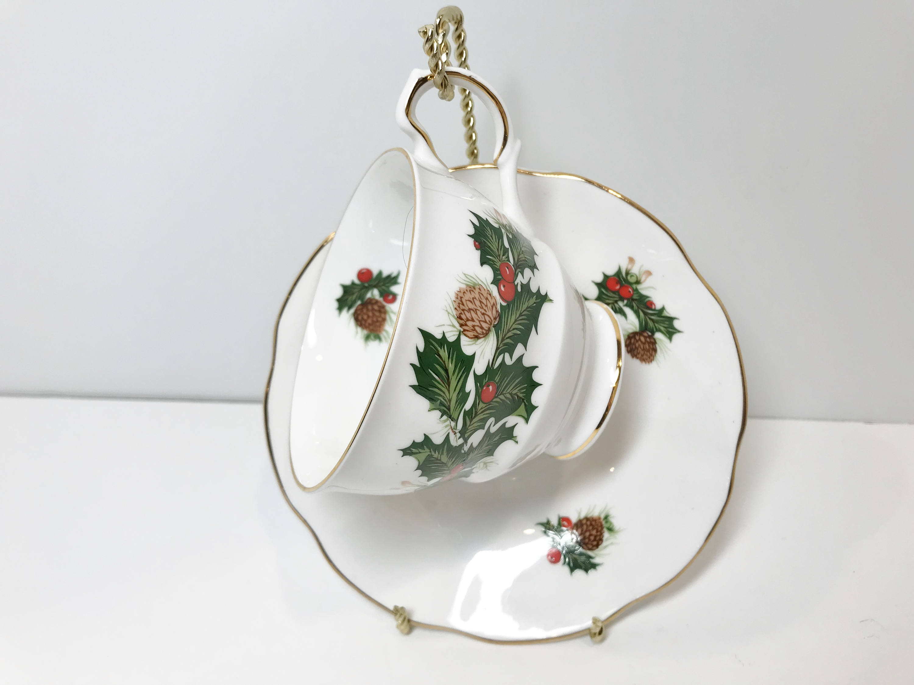 Royal Crest Tea Cup and Saucer, Christmas Cup, Holiday Cup, Yuletide ...