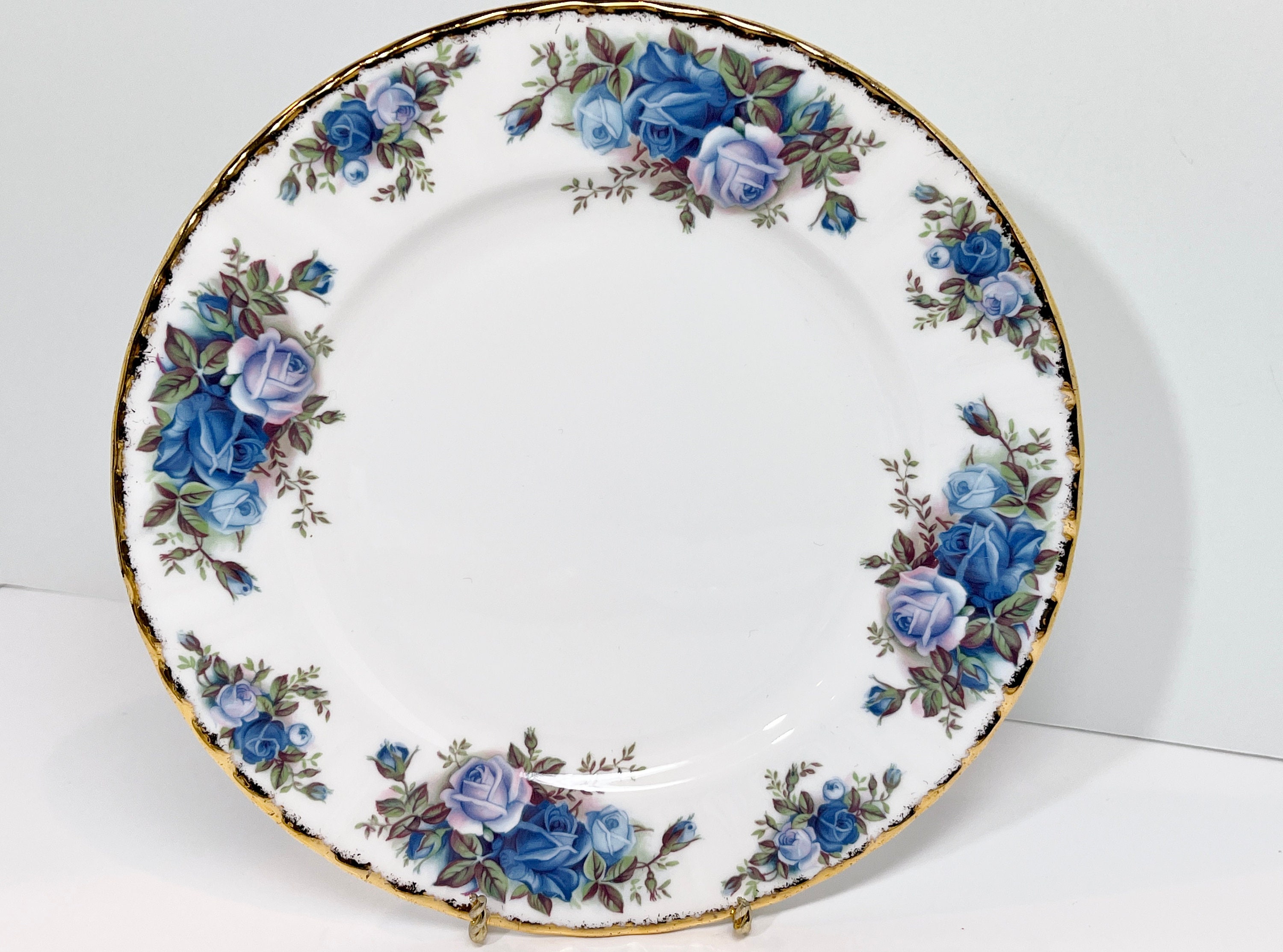 Moonlight Rose Plate , Royal Albert Plate , Blue Old Country Roses ...