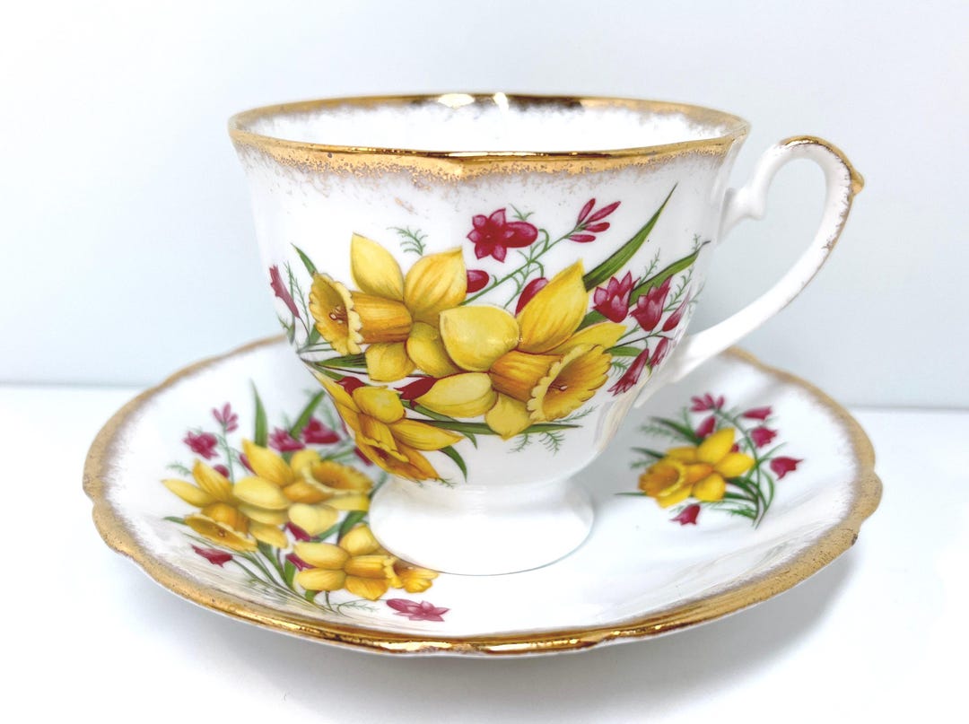 Imperial Daffodils Teacup and Saucer: English Bone China, Gilt Edges - Etsy