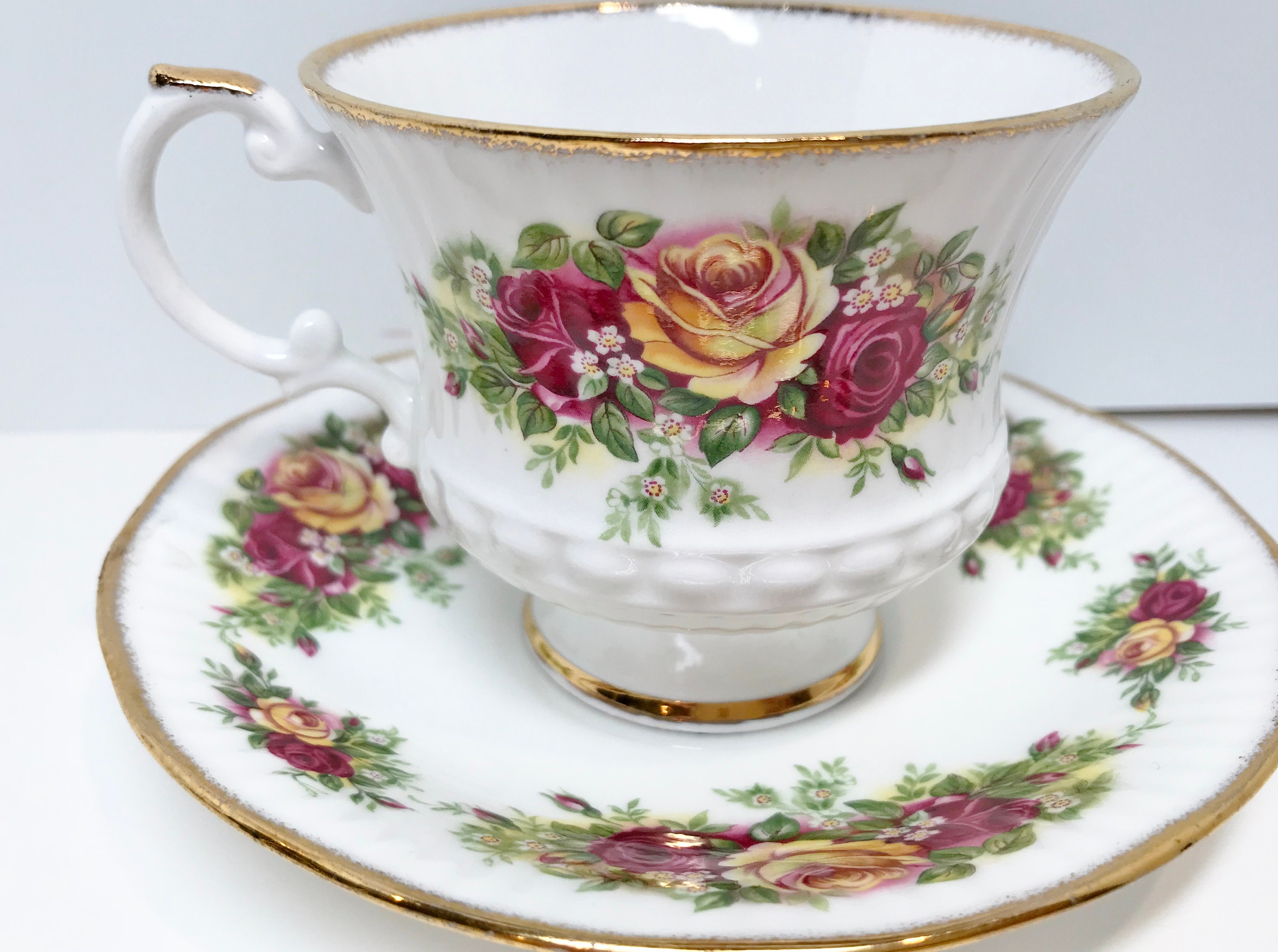 English Garden Elizabethan Tea Cup and Saucer, English Bone China Tea ...