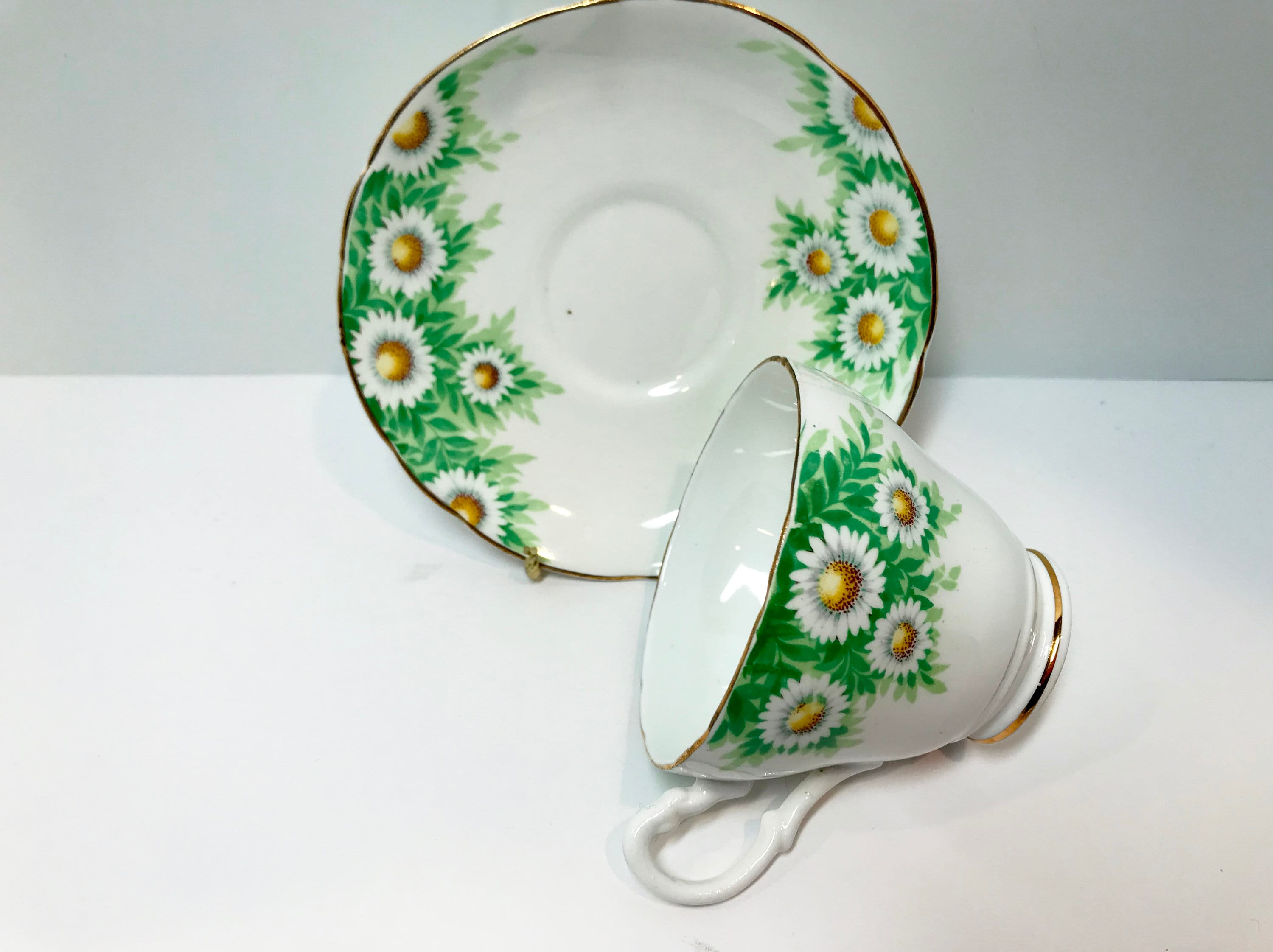 Daisy Teacup and Saucer, Floral Teacups, Antique Teacups Vintage ...