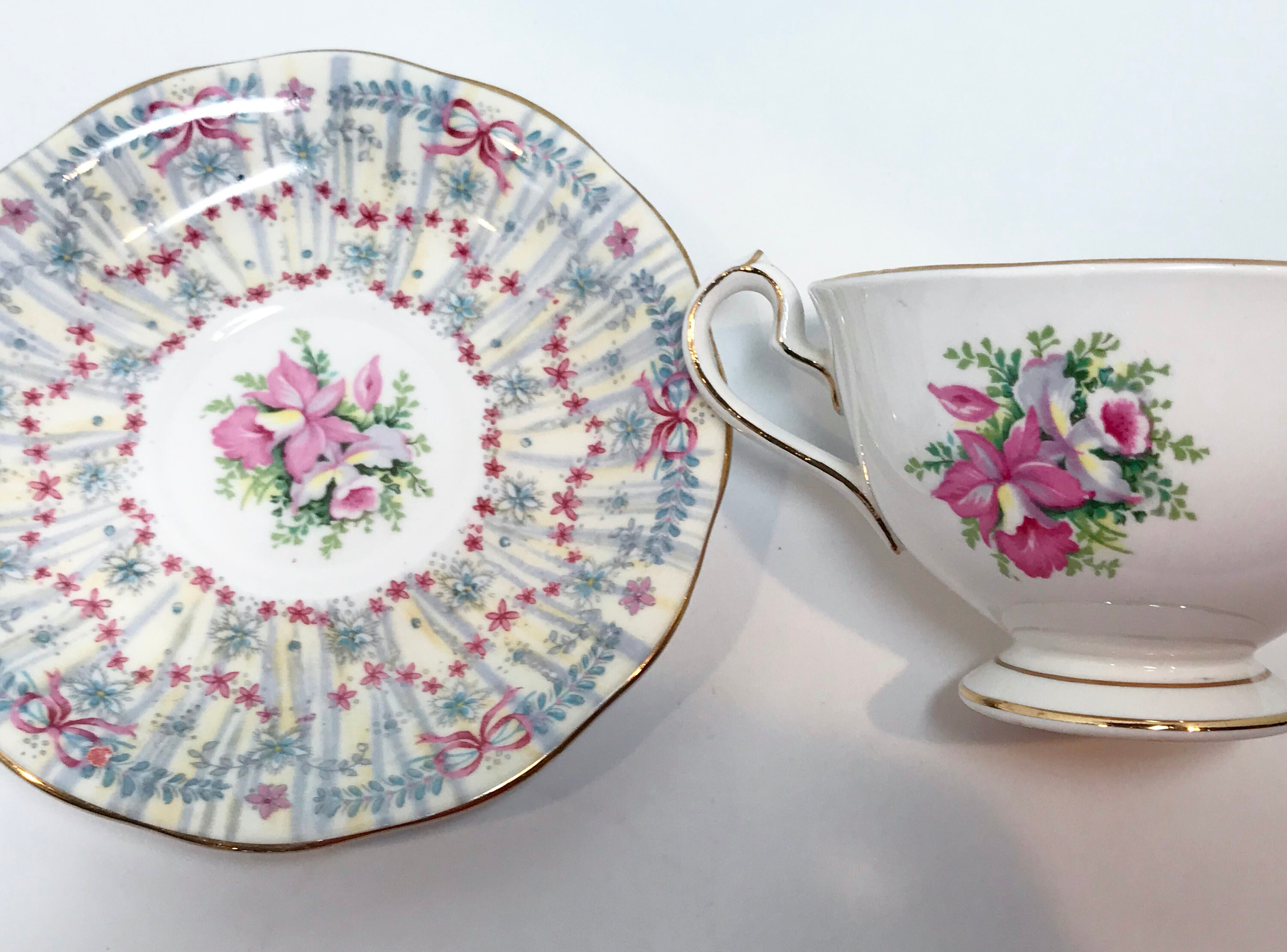 Royal Bridal Gown Teacup, Queen Anne Cup, Ribbon Tea Cups, Antique Tea ...