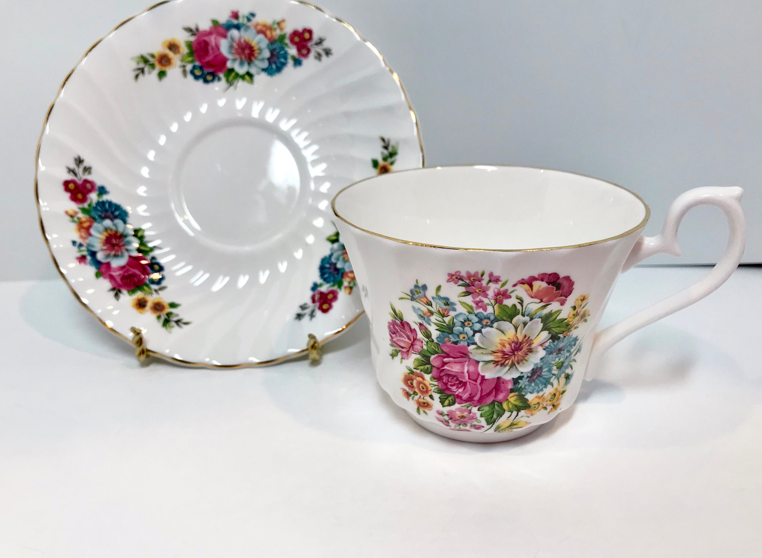 HM Royal Sutherland Teacup and Saucer, Floral Tea Cup, English Bone ...