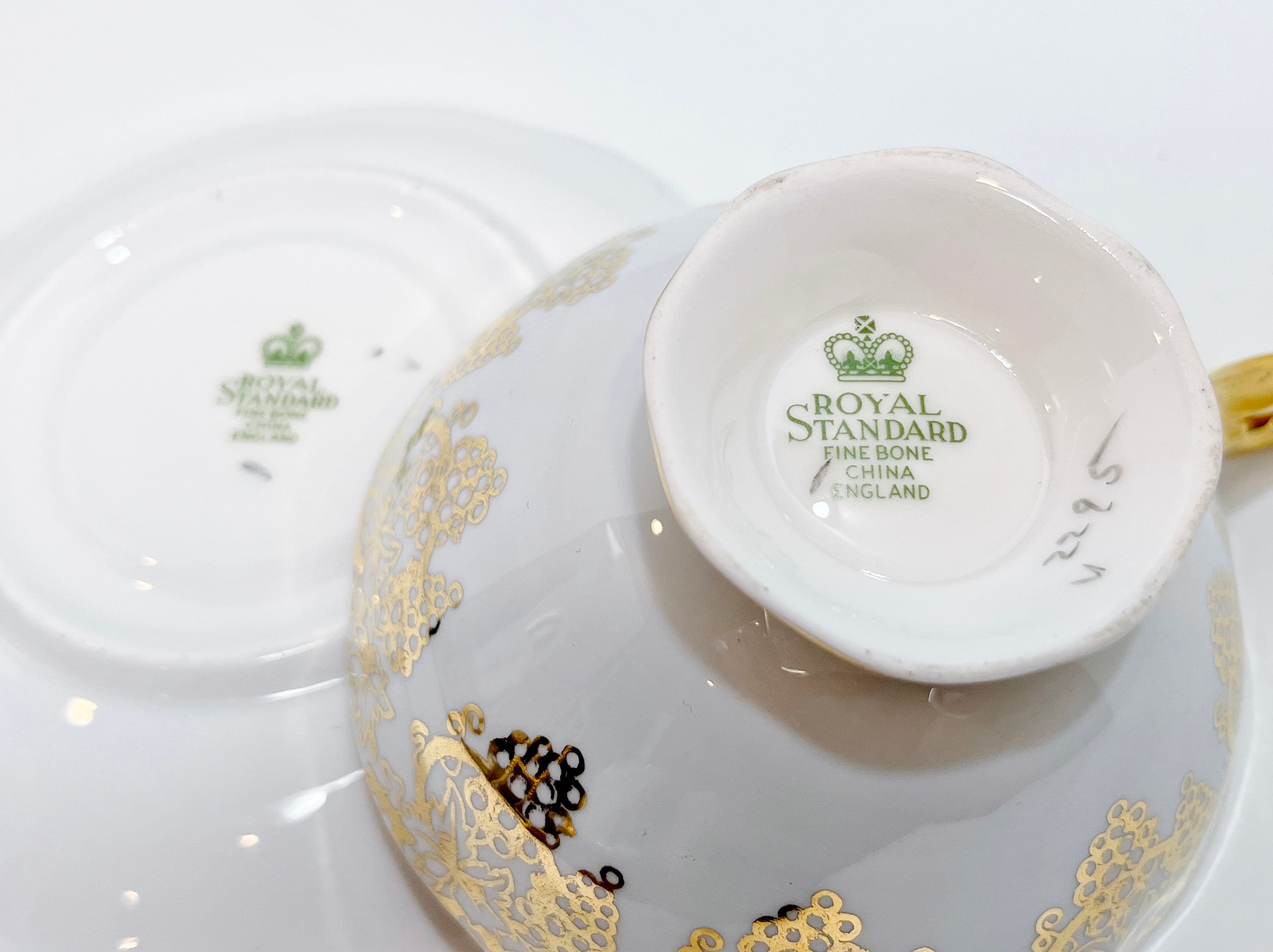 Royal Standard Teacup and Saucer , Grape Teacups , Vintage Teacup ...