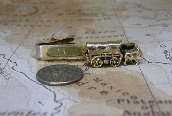 Vintage Western Steer Drawn Covered Wagon Tie Clip Pa… - Gem