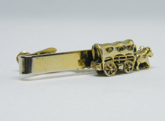 Vintage Western Oxen Drawn Covered Wagon Tie Clip Pat… - Gem