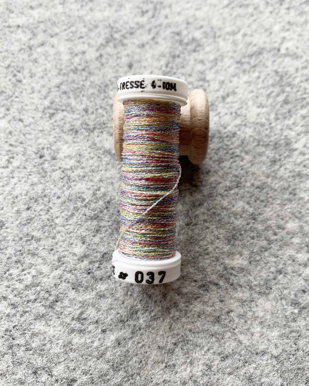 Metallisierte Garnspule mit Seidenseide 037 T4 - Etsy.de