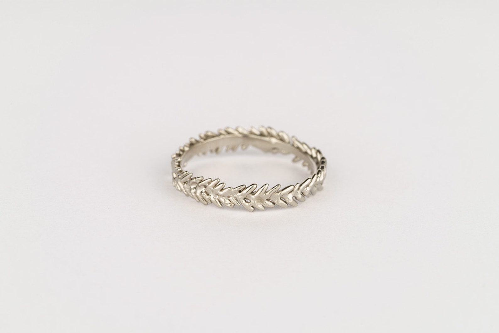 Wreath Wedding Band - Etsy UK