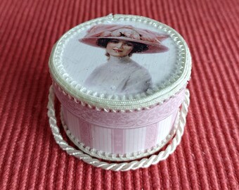 Hat Keepsake Boxes in Resin, Miniature Hat Boxes, Removable Hat Lids - Etsy