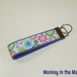 Flower Key Fob, Floral Key Chain, Key Ring, Key Holder, Wristlet Key ...