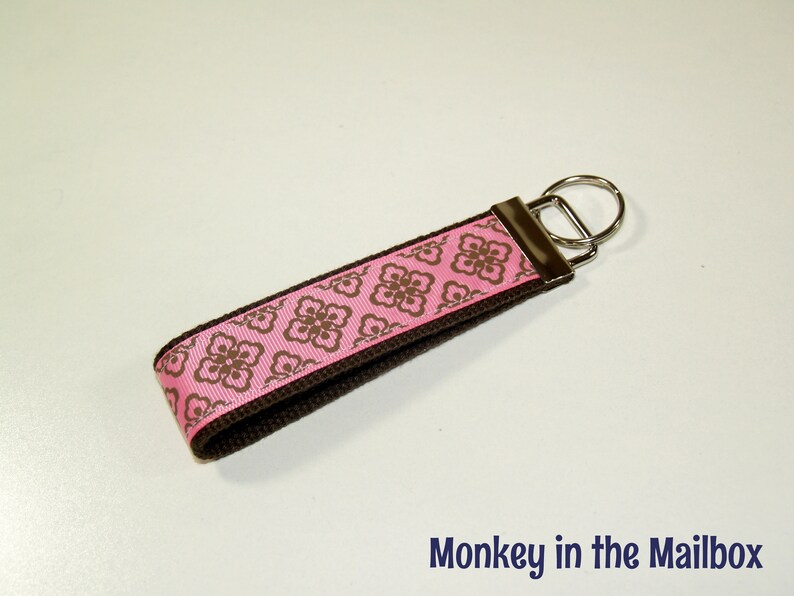 Flower Key Fob, Floral Key Chain, Key Ring, Key Holder, Wristlet Key ...