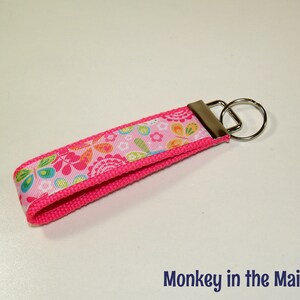 Flower Key Fob, Floral Key Chain, Key Ring, Key Holder, Wristlet Key ...